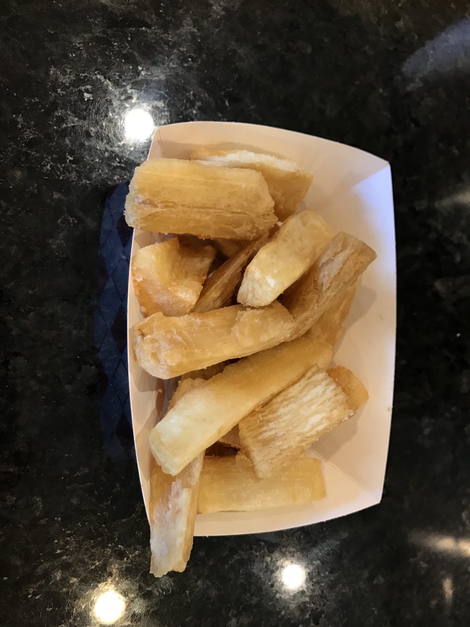 Fried Yuca Root 8 oz - Viva las Arepas